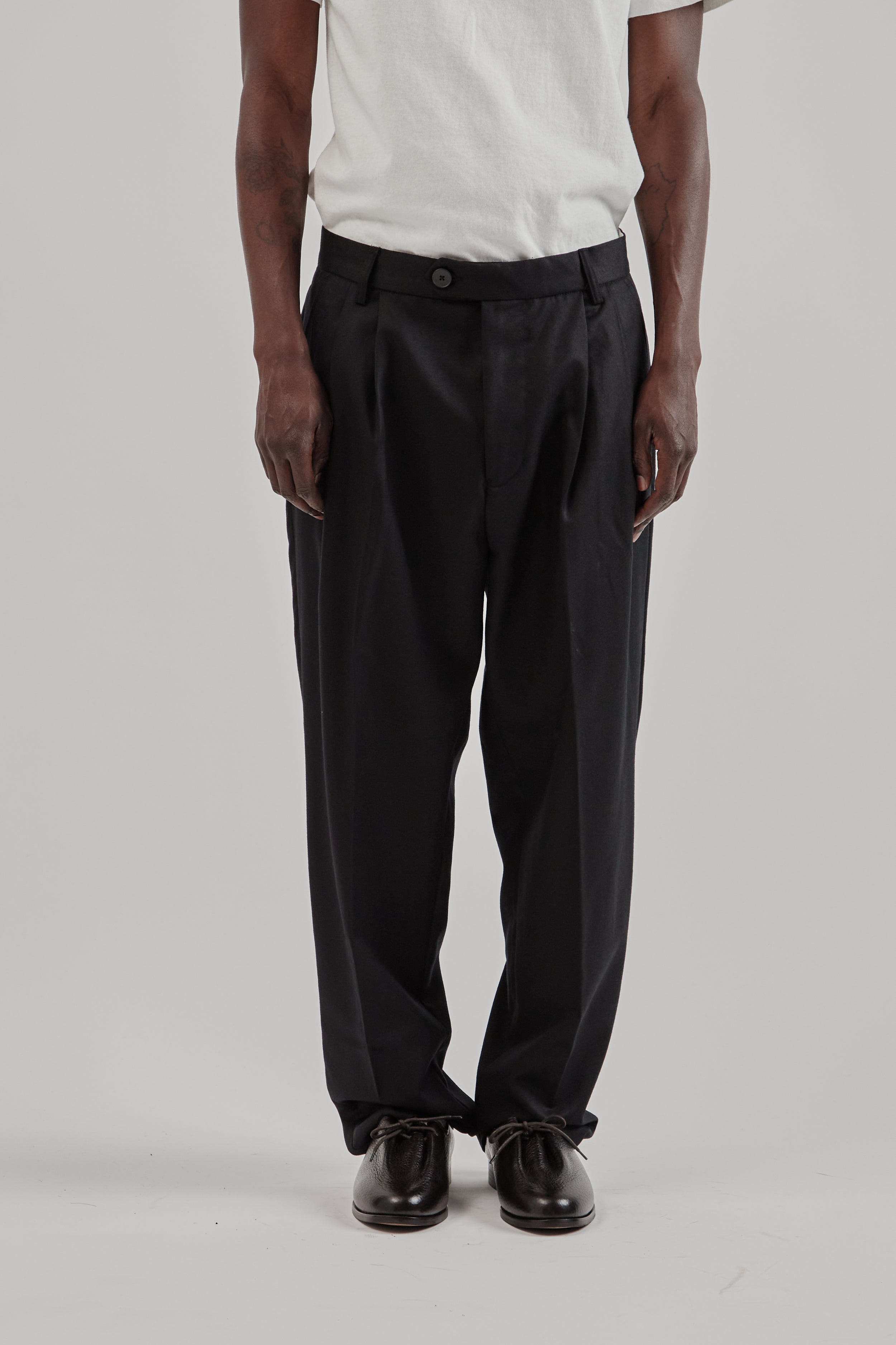 Parages Formal Pleats Wool Pants - Black | Wallace Mercantile Shop