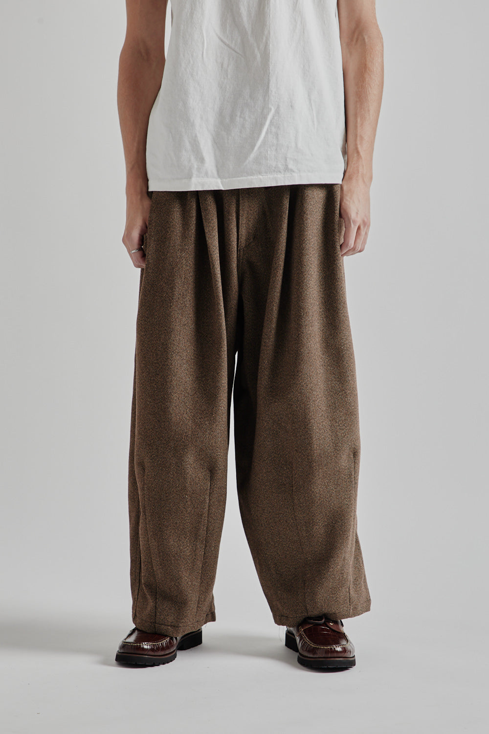is-ness Tech Tweed Balloon Pants - Herringbone Brown | Wallace Mercant ...